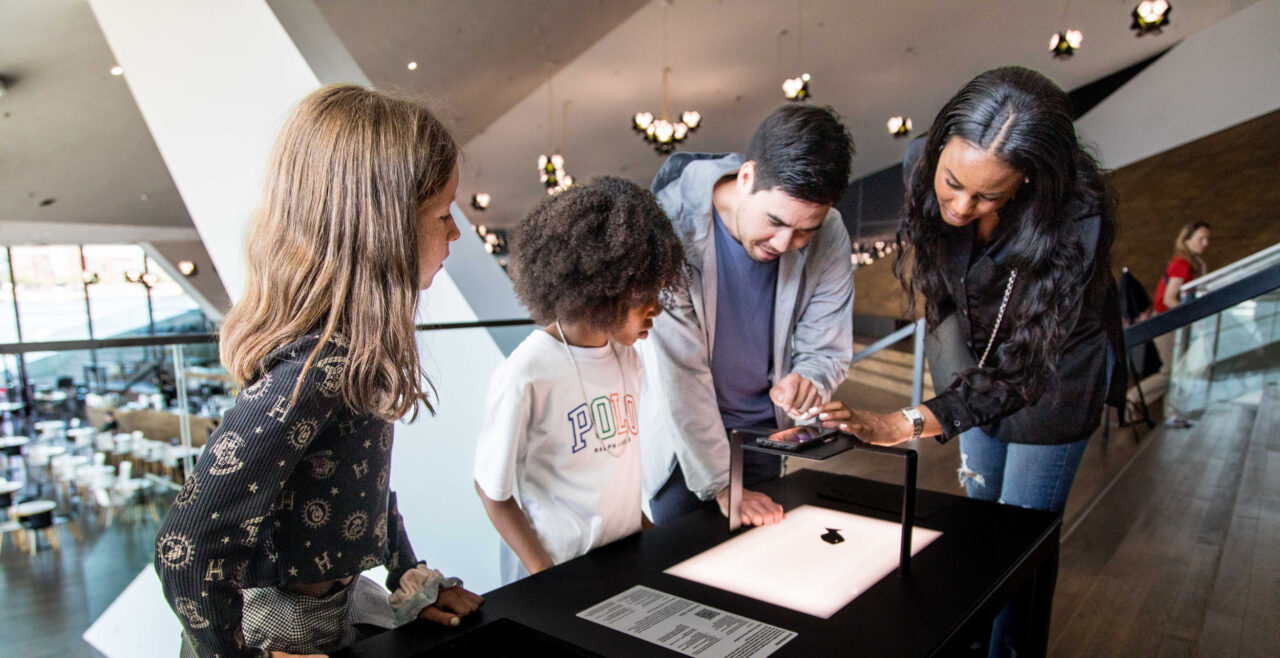 Animation tables | Eye Filmmuseum